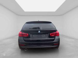 Black BMW 318 2016 in Kaunas, with an engine capacity of 2.00 L and mileage of 280 thousand km for 10790 €, photo 6 on AUTOMOTO.COM.LV