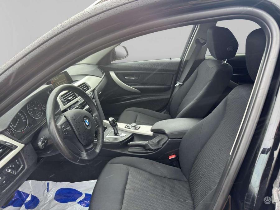 Black BMW 318 2016 in Kaunas, with an engine capacity of 2.00 L and mileage of 280 thousand km for 10790 €, photo 10 on AUTOMOTO.COM.LV