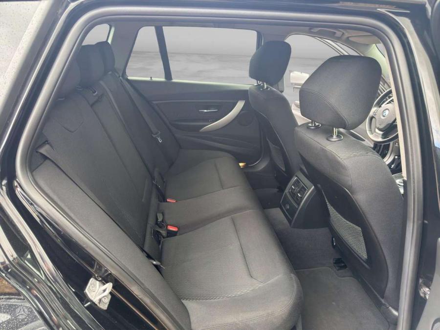 Black BMW 318 2016 in Kaunas, with an engine capacity of 2.00 L and mileage of 280 thousand km for 10790 €, photo 17 on AUTOMOTO.COM.LV