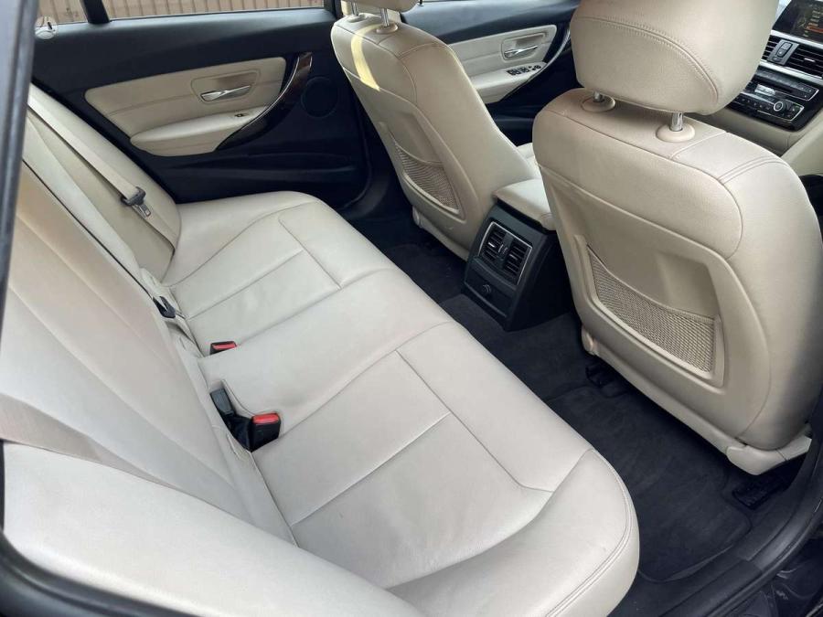 Melns BMW 318 2016 Druskininkai, ar dzinēja tilpumu 2.00 L un nobraukumu 244 tūkst. km par 9990 €, foto 15 vietnē AUTOMOTO.COM.LV