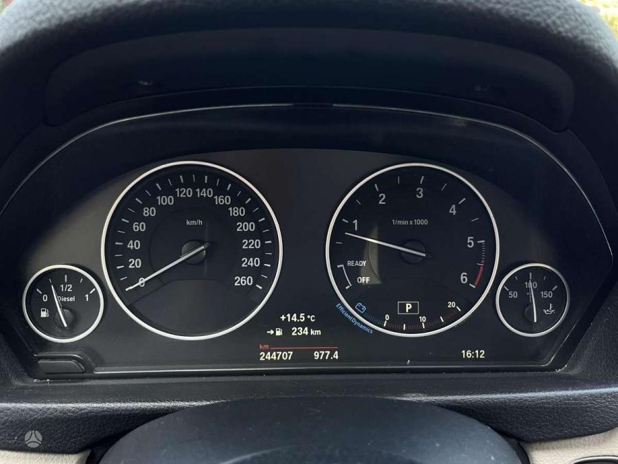 Melns BMW 318 2016 Druskininkai, ar dzinēja tilpumu 2.00 L un nobraukumu 244 tūkst. km par 9990 €, foto 18 vietnē AUTOMOTO.COM.LV