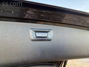 Black BMW 318 2017 in Liepaja, with an engine capacity of 2.00 L and mileage of 287 thousand km for 12000 €, photo 11 on AUTOMOTO.COM.LV