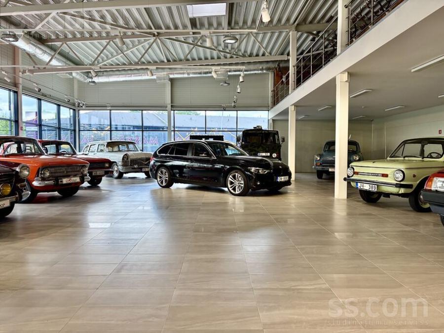 Melns BMW 318 2017 Dobele, ar dzinēja tilpumu 1.50 L un nobraukumu 188 tūkst. km par 11750 €, foto 11 vietnē AUTOMOTO.COM.LV
