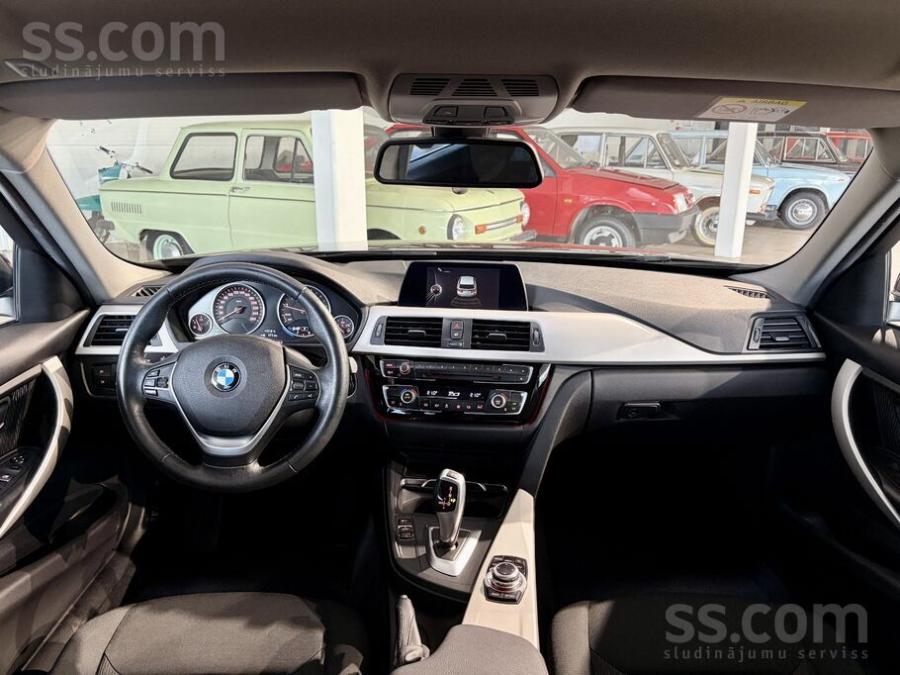 Melns BMW 318 2017 Dobele, ar dzinēja tilpumu 1.50 L un nobraukumu 188 tūkst. km par 11350 €, foto 10 vietnē AUTOMOTO.COM.LV