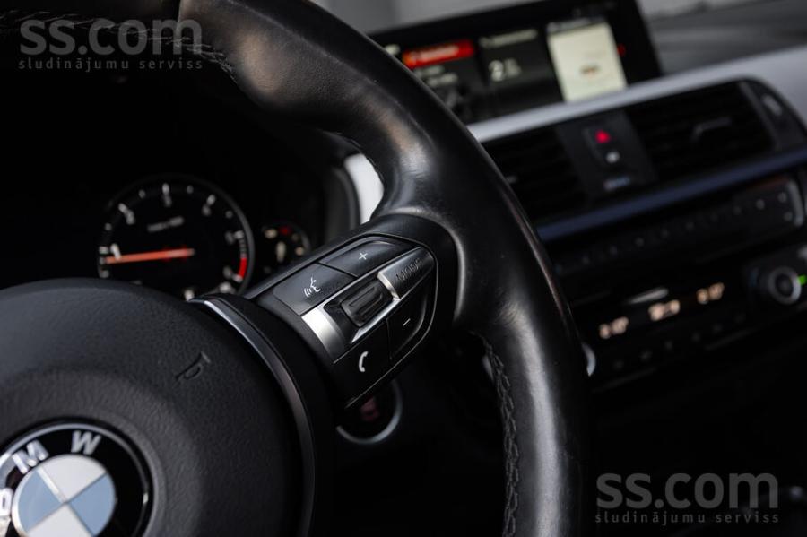 Black BMW 318 2017 in Jelgava, with an engine capacity of 2.00 L and mileage of 301 thousand km for 14800 €, photo 23 on AUTOMOTO.COM.LV