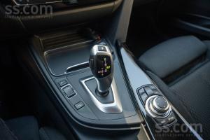 Black BMW 318 2017 in Riga, with an engine capacity of 2.00 L and mileage of 213 thousand km for 10990 €, photo 23 on AUTOMOTO.COM.LV