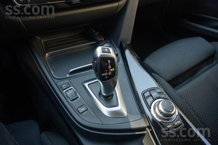 Black BMW 318 2017 in Riga, with an engine capacity of 2.00 L and mileage of 213 thousand km for 10990 €, photo 23 on AUTOMOTO.COM.LV