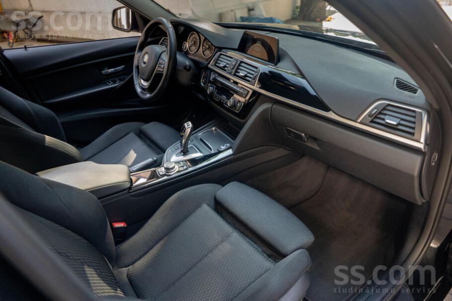 Black BMW 318 2017 in Riga, with an engine capacity of 2.00 L and mileage of 213 thousand km for 10990 €, photo 27 on AUTOMOTO.COM.LV