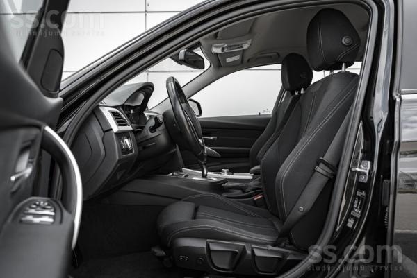 Melns BMW 318 2017 Rīga, ar dzinēja tilpumu 2.00 L un nobraukumu 212 tūkst. km par 12450 €, foto 10 vietnē AUTOMOTO.COM.LV