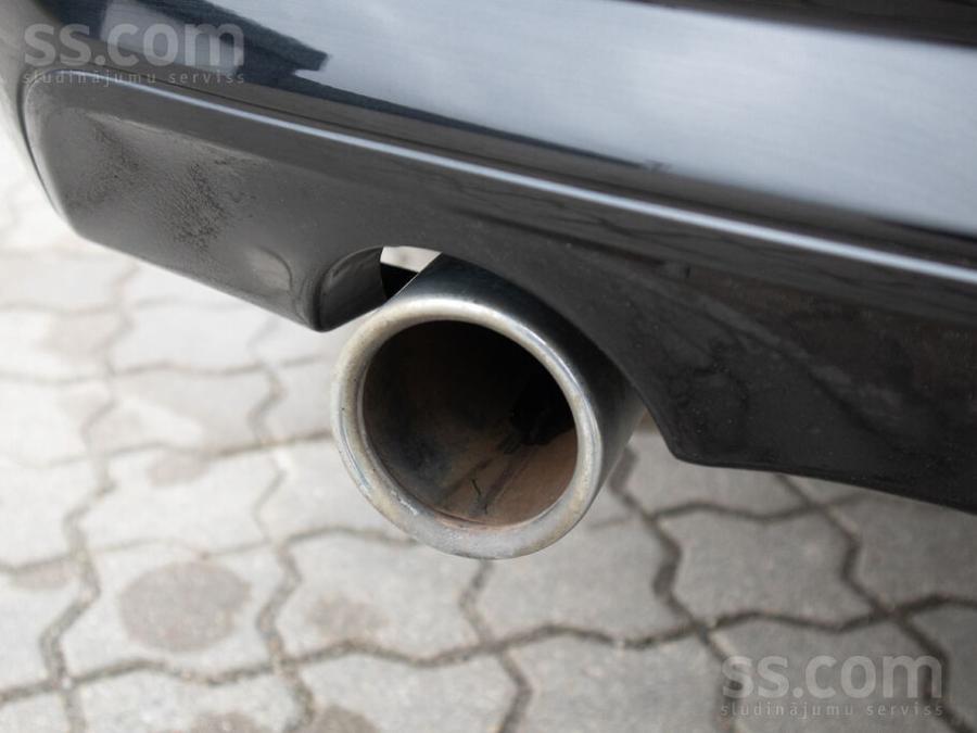 Melns BMW 318 2018 Liepāja, ar dzinēja tilpumu 2.00 L un nobraukumu 284 tūkst. km par 10800 €, foto 14 vietnē AUTOMOTO.COM.LV