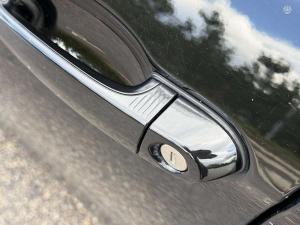 Black BMW 318 2018 in Vilnius, with an engine capacity of 2.00 L and mileage of 267 thousand km for 9900 €, photo 10 on AUTOMOTO.COM.LV