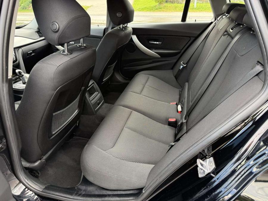 Black BMW 318 2018 in Vilnius, with an engine capacity of 2.00 L and mileage of 267 thousand km for 9900 €, photo 14 on AUTOMOTO.COM.LV