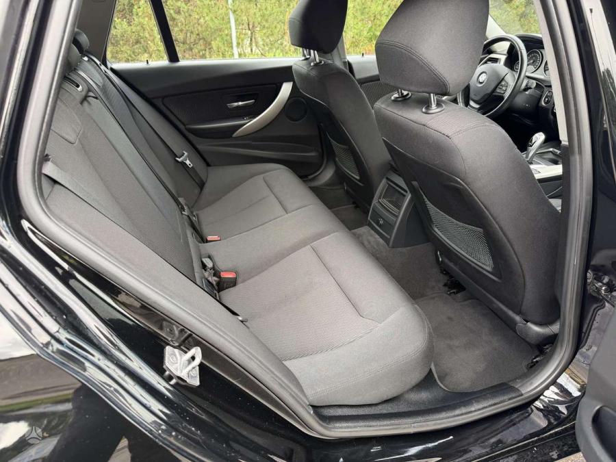 Black BMW 318 2018 in Vilnius, with an engine capacity of 2.00 L and mileage of 267 thousand km for 9900 €, photo 15 on AUTOMOTO.COM.LV