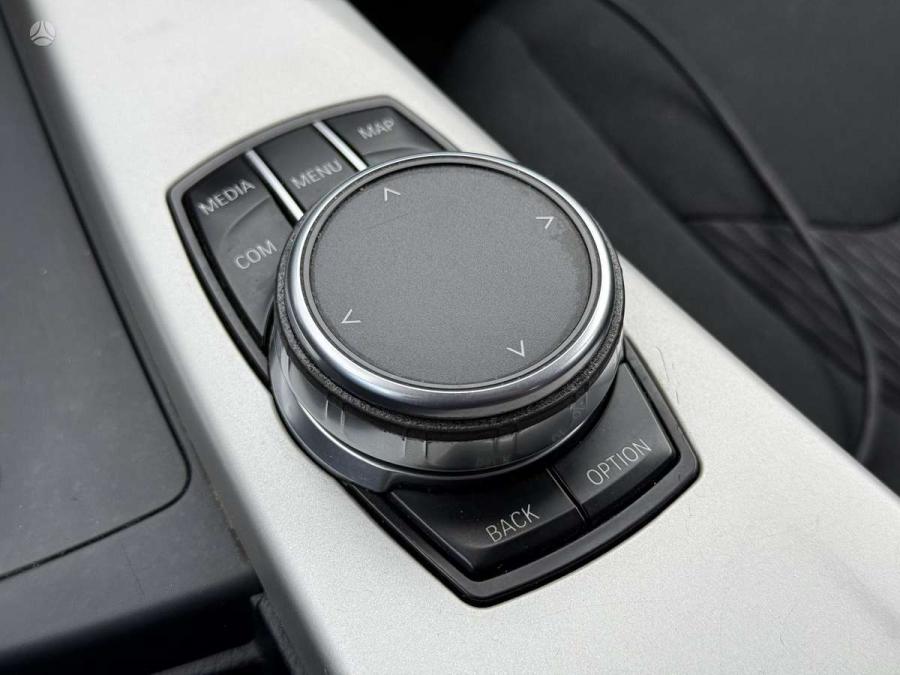 Black BMW 318 2018 in Vilnius, with an engine capacity of 2.00 L and mileage of 267 thousand km for 9900 €, photo 22 on AUTOMOTO.COM.LV
