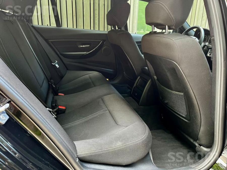 Black BMW 318 2018 in Valmiera, with an engine capacity of 2.00 L and mileage of 221 thousand km for 12950 €, photo 10 on AUTOMOTO.COM.LV