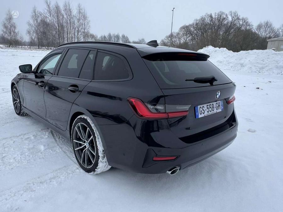 Melns BMW 318 2019 Tauragė, ar dzinēja tilpumu 2.00 L un nobraukumu 309 tūkst. km par 14900 €, foto 4 vietnē AUTOMOTO.COM.LV