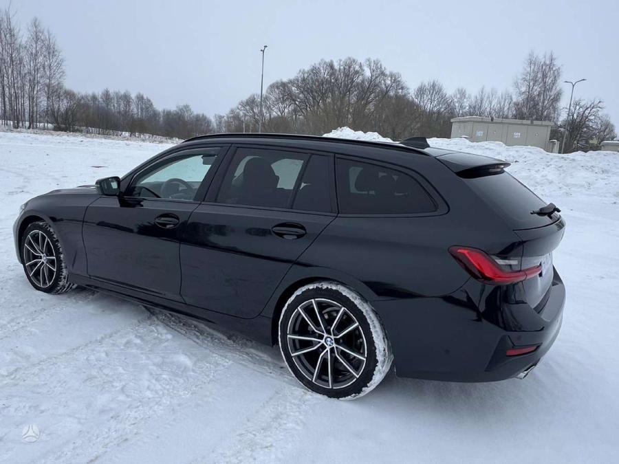 Melns BMW 318 2019 Tauragė, ar dzinēja tilpumu 2.00 L un nobraukumu 309 tūkst. km par 14900 €, foto 5 vietnē AUTOMOTO.COM.LV