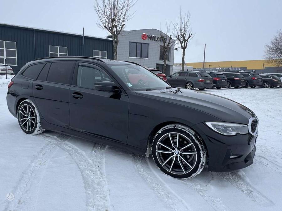 Melns BMW 318 2019 Tauragė, ar dzinēja tilpumu 2.00 L un nobraukumu 309 tūkst. km par 14900 €, foto 10 vietnē AUTOMOTO.COM.LV