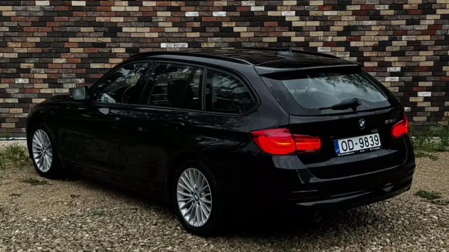 Black BMW 318 2019 in Riga, with an engine capacity of 2.00 L and mileage of 131 thousand km for 15400 €, photo 4 on AUTOMOTO.COM.LV