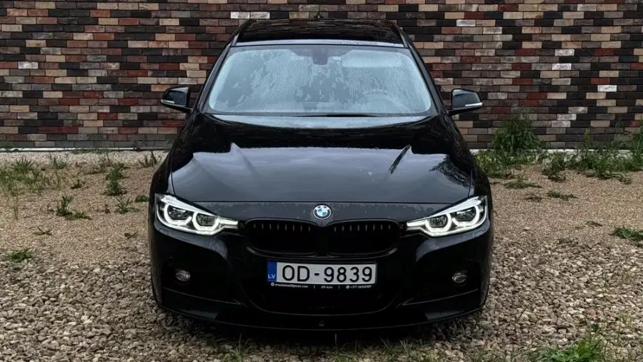 Black BMW 318 2019 in Riga, with an engine capacity of 2.00 L and mileage of 131 thousand km for 15400 €, photo 9 on AUTOMOTO.COM.LV