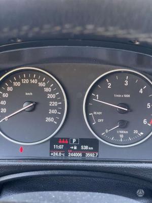 Black BMW 318 2019 in Riga, with an engine capacity of 1.80 L and mileage of 244 thousand km for 9500 €, photo 4 on AUTOMOTO.COM.LV