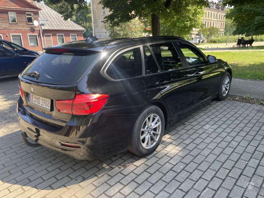 Black BMW 318 2019 in Riga, with an engine capacity of 1.80 L and mileage of 244 thousand km for 9500 €, photo 10 on AUTOMOTO.COM.LV