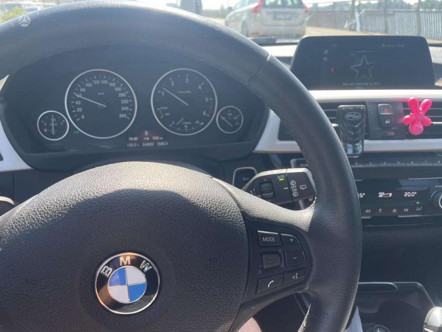 Black BMW 318 2019 in Riga, with an engine capacity of 1.80 L and mileage of 244 thousand km for 9500 €, photo 13 on AUTOMOTO.COM.LV