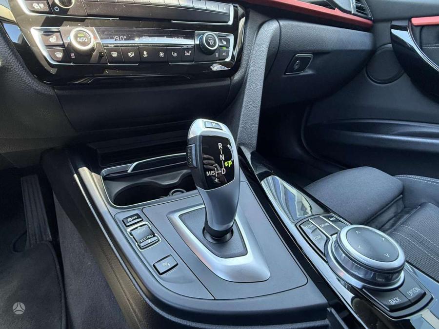 Black BMW 318 2019 in Vilnius, with an engine capacity of 2.00 L and mileage of 281 thousand km for 10900 €, photo 14 on AUTOMOTO.COM.LV