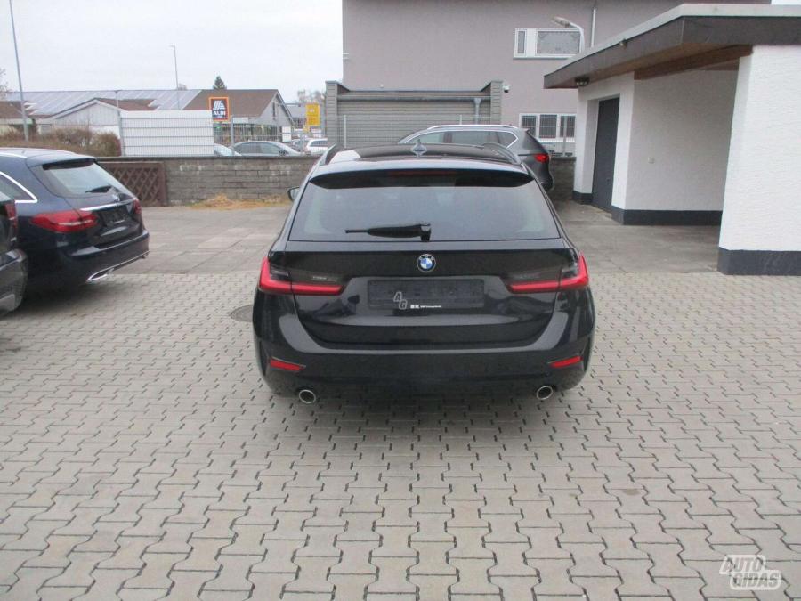 Black BMW 318 2020 in Kaunas, with an engine capacity of 2.00 L and mileage of 44 thousand km for 24840 €, photo 5 on AUTOMOTO.COM.LV