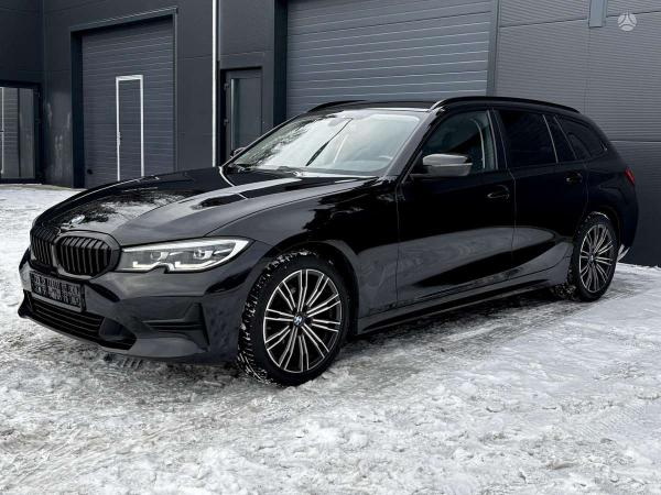 Melns BMW 318 2020 Utena, ar dzinēja tilpumu 2.00 L un nobraukumu 255 tūkst. km par 16500 €, foto 1 vietnē AUTOMOTO.COM.LV
