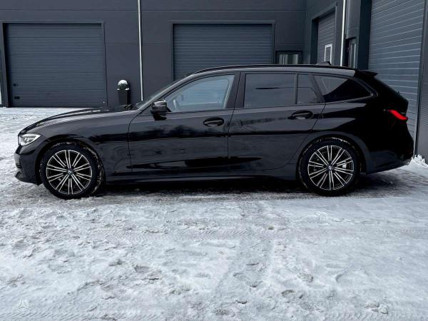 Melns BMW 318 2020 Utena, ar dzinēja tilpumu 2.00 L un nobraukumu 255 tūkst. km par 16500 €, foto 8 vietnē AUTOMOTO.COM.LV
