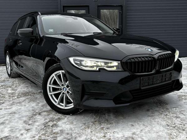 Black BMW 318 2020 in Utena, with an engine capacity of 2.00 L and mileage of 255 thousand km for 16500 €, photo 2 on AUTOMOTO.COM.LV
