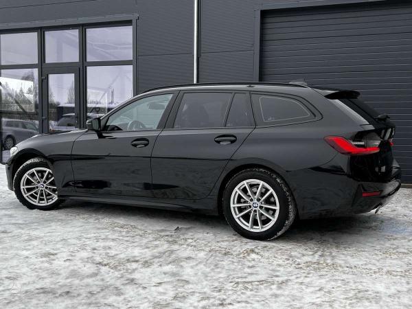 Black BMW 318 2020 in Utena, with an engine capacity of 2.00 L and mileage of 255 thousand km for 16500 €, photo 6 on AUTOMOTO.COM.LV