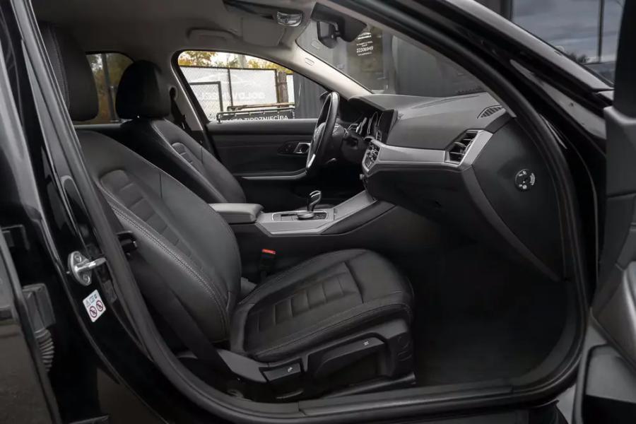 Melns BMW 318 2020 Jelgava, ar dzinēja tilpumu 2.00 L un nobraukumu 189 tūkst. km par 17500 €, foto 10 vietnē AUTOMOTO.COM.LV