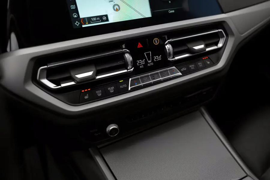 Melns BMW 318 2020 Jelgava, ar dzinēja tilpumu 2.00 L un nobraukumu 189 tūkst. km par 17500 €, foto 17 vietnē AUTOMOTO.COM.LV