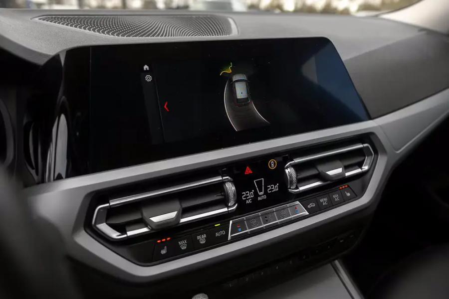Melns BMW 318 2020 Jelgava, ar dzinēja tilpumu 2.00 L un nobraukumu 189 tūkst. km par 17500 €, foto 19 vietnē AUTOMOTO.COM.LV