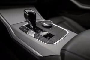 Melns BMW 318 2020 Jelgava, ar dzinēja tilpumu 2.00 L un nobraukumu 189 tūkst. km par 17500 €, foto 20 vietnē AUTOMOTO.COM.LV