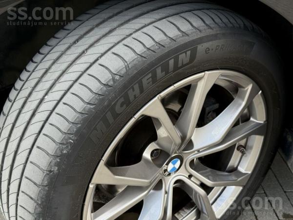 Black BMW 318 2020 in Rezekne, with an engine capacity of 2.00 L and mileage of 178 thousand km for 19990 €, photo 9 on AUTOMOTO.COM.LV