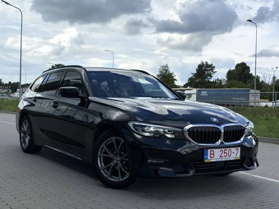 Black BMW 318 2020 in Rezekne, with an engine capacity of 2.00 L and mileage of 178 thousand km for 19990 €, photo 5 on AUTOMOTO.COM.LV