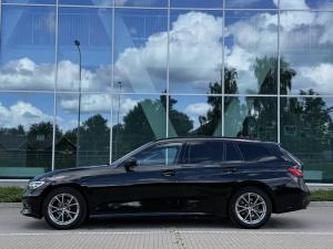 Black BMW 318 2020 in Rezekne, with an engine capacity of 2.00 L and mileage of 178 thousand km for 19990 €, photo 8 on AUTOMOTO.COM.LV