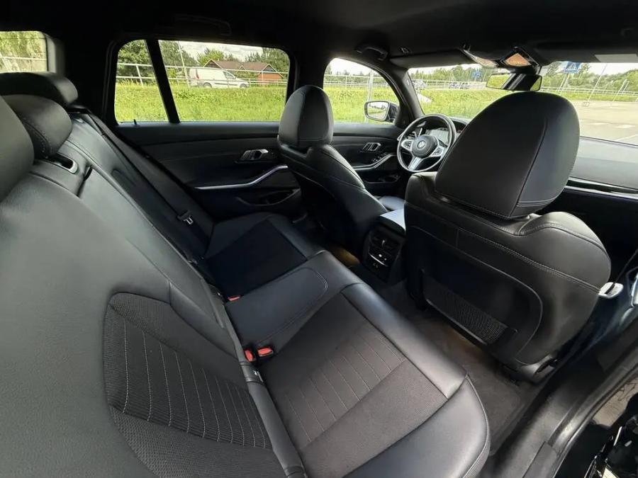 Black BMW 318 2020 in Rezekne, with an engine capacity of 2.00 L and mileage of 178 thousand km for 19990 €, photo 14 on AUTOMOTO.COM.LV