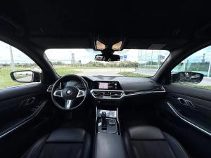 Black BMW 318 2020 in Rezekne, with an engine capacity of 2.00 L and mileage of 178 thousand km for 19990 €, photo 15 on AUTOMOTO.COM.LV