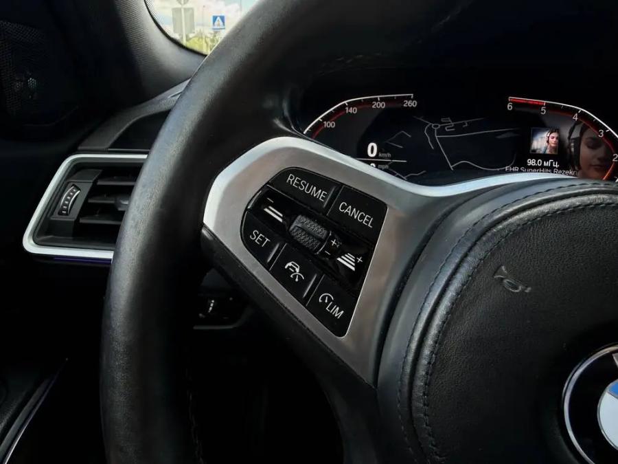 Black BMW 318 2020 in Rezekne, with an engine capacity of 2.00 L and mileage of 178 thousand km for 19990 €, photo 19 on AUTOMOTO.COM.LV