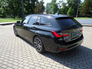 Black BMW 318 2020 in Jurbarkas, with an engine capacity of 2.00 L and mileage of 258 thousand km for 15350 €, photo 7 on AUTOMOTO.COM.LV