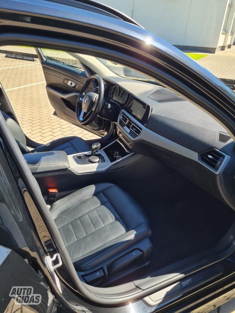 Black BMW 318 2020 in Jurbarkas, with an engine capacity of 2.00 L and mileage of 258 thousand km for 15350 €, photo 13 on AUTOMOTO.COM.LV