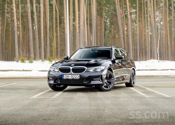 Black BMW 318 2021 in Riga, with an engine capacity of 2.00 L and mileage of 220 thousand km for 17290 €, photo 1 on AUTOMOTO.COM.LV