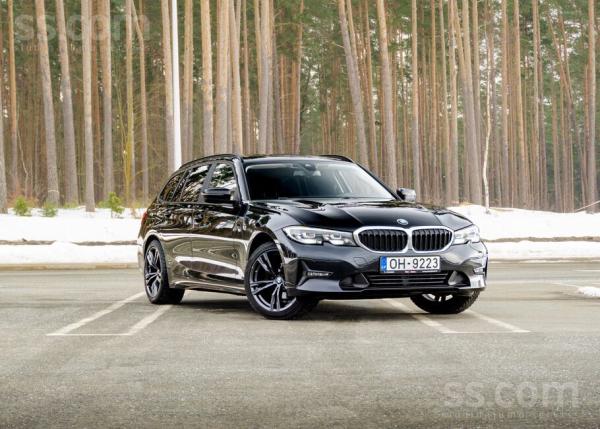 Black BMW 318 2021 in Riga, with an engine capacity of 2.00 L and mileage of 220 thousand km for 17290 €, photo 2 on AUTOMOTO.COM.LV