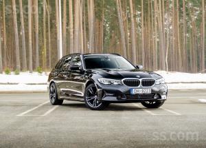 Black BMW 318 2021 in Riga, with an engine capacity of 2.00 L and mileage of 220 thousand km for 17290 €, photo 3 on AUTOMOTO.COM.LV