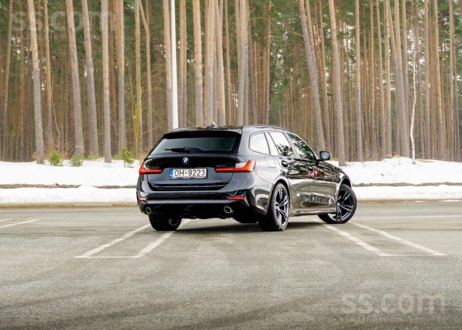 Black BMW 318 2021 in Riga, with an engine capacity of 2.00 L and mileage of 220 thousand km for 17290 €, photo 6 on AUTOMOTO.COM.LV
