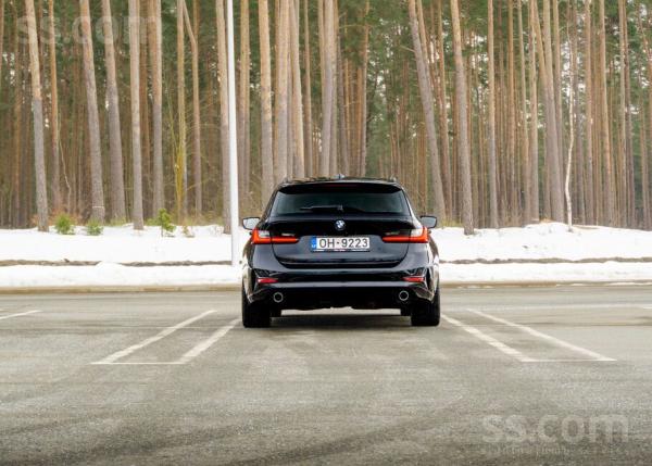 Black BMW 318 2021 in Riga, with an engine capacity of 2.00 L and mileage of 220 thousand km for 17290 €, photo 6 on AUTOMOTO.COM.LV